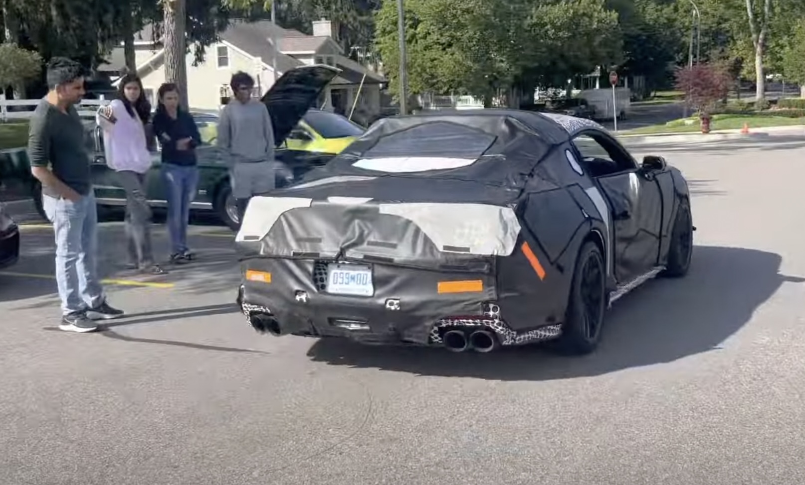 🔊 Video: S650 Mustang prototype walkaround, interior look and V8 ...