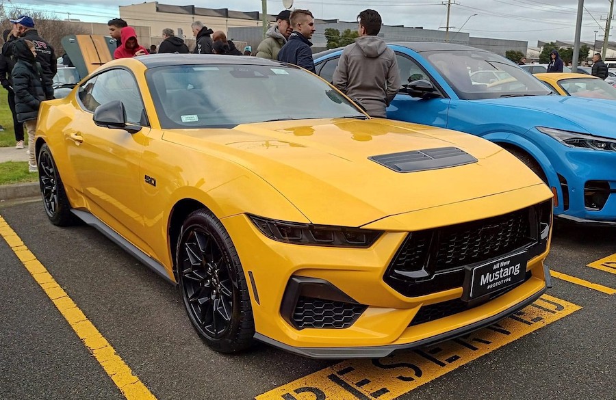2022 Ford Mustang Yellow
